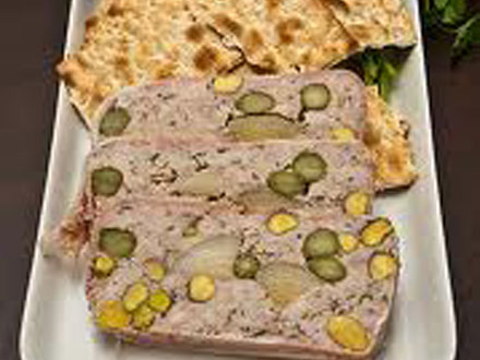 Terina din carne si ficatei de pui - Feminis.ro, inspiratie zi de zi