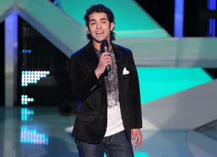 Valentin Dinu a cantat live la MTV si si-a daruit ceasul... - Feminis ...