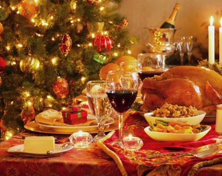 Cum trebuie sa arate o masa traditionala romanesca de Craciun - Feminis ...