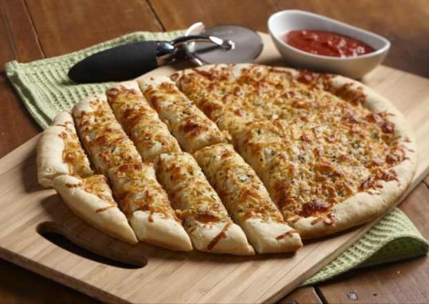 Sticksuri din pâine cu mozzarella - Feminis.ro, inspiratie zi de zi