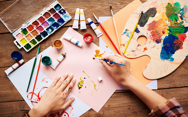 5 hobby-uri care s-au schimbat odată cu tehnologia - Feminis.ro ...