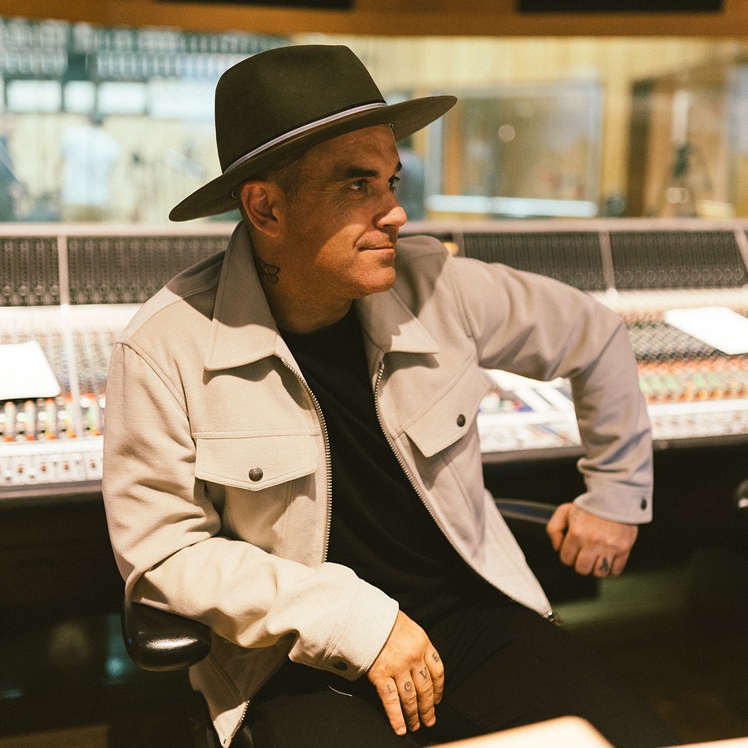 Robbie Williams, diagnosticat cu Covid-19. Ce simptome a... - Feminis ...