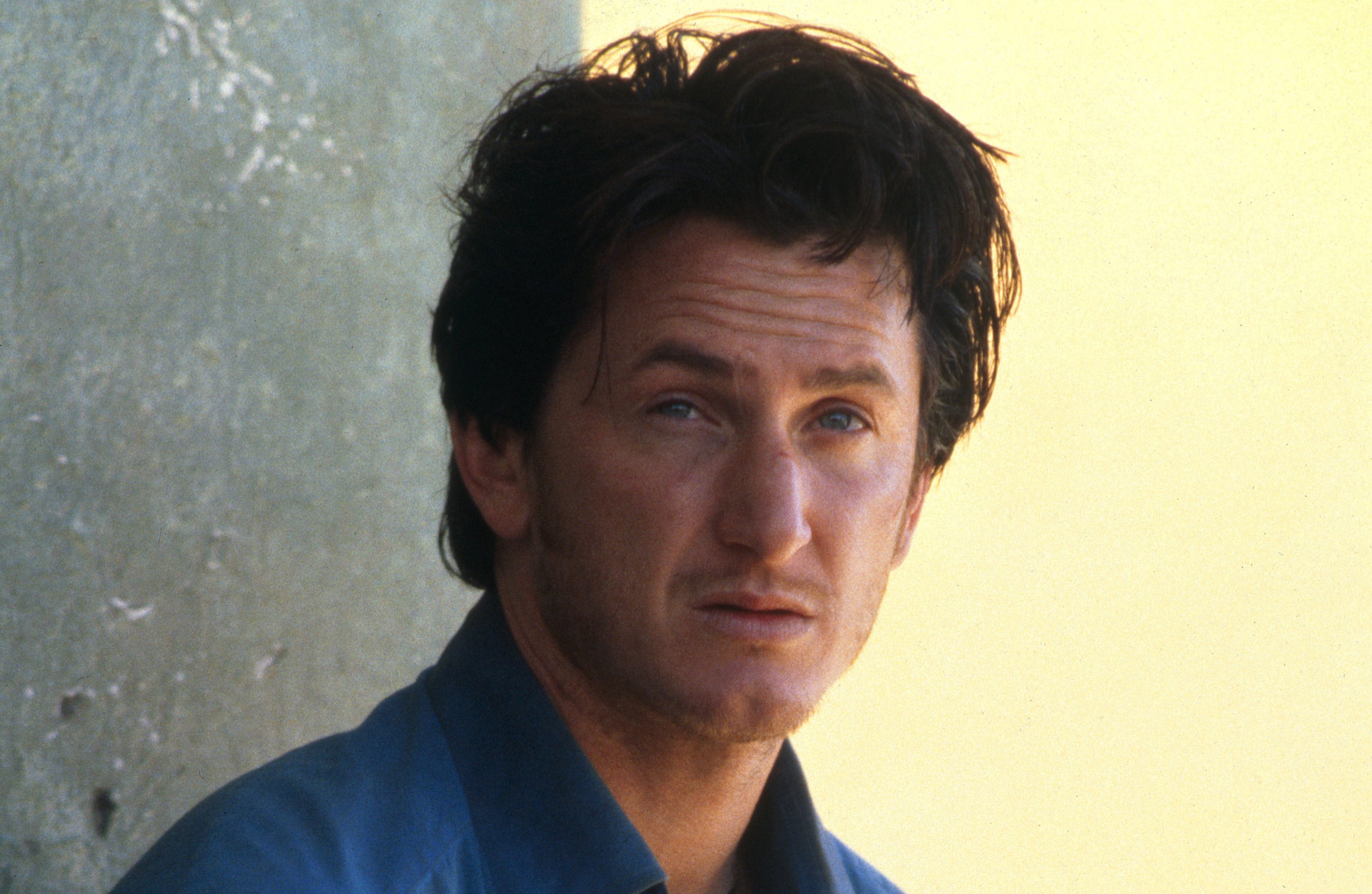 Actorul şi regizorul Sean Penn se află pe teritoriul... - Feminis.ro ...
