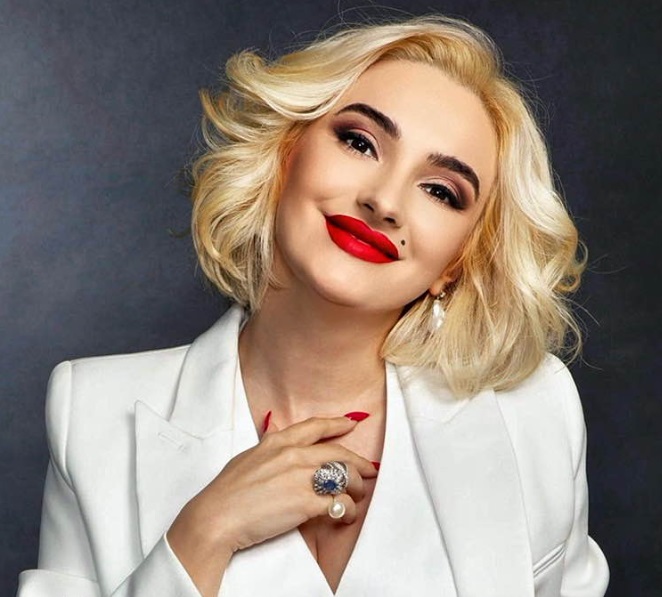 Ana Morodan, pe Instagram: "Am greşit. Îmi pare... - Feminis.ro ...