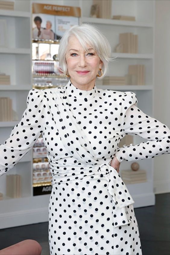 Helen Mirren nu vrea să vadă o femeie James Bond:... - Feminis.ro ...